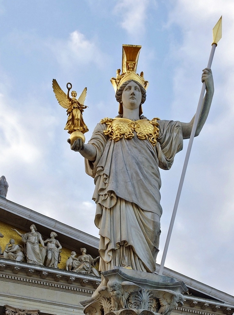 ギリシャ神話【アテナ(Athena)の特徴】知恵・戦略・戦争・処女の女神 パルテノン神殿の守護神 ゼウスの頭から誕生？ | スピリチュアルと高 ...